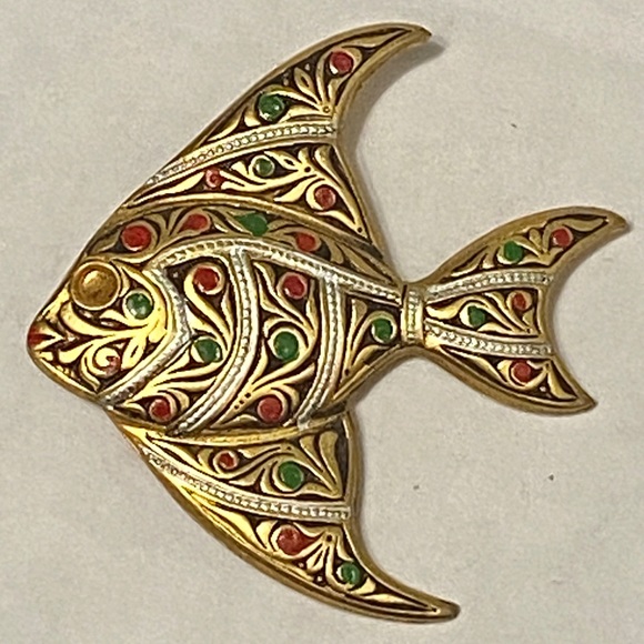 Unbranded | Jewelry | Vintage Angel Fish Brooch Pin Red Green Gold Tone ...